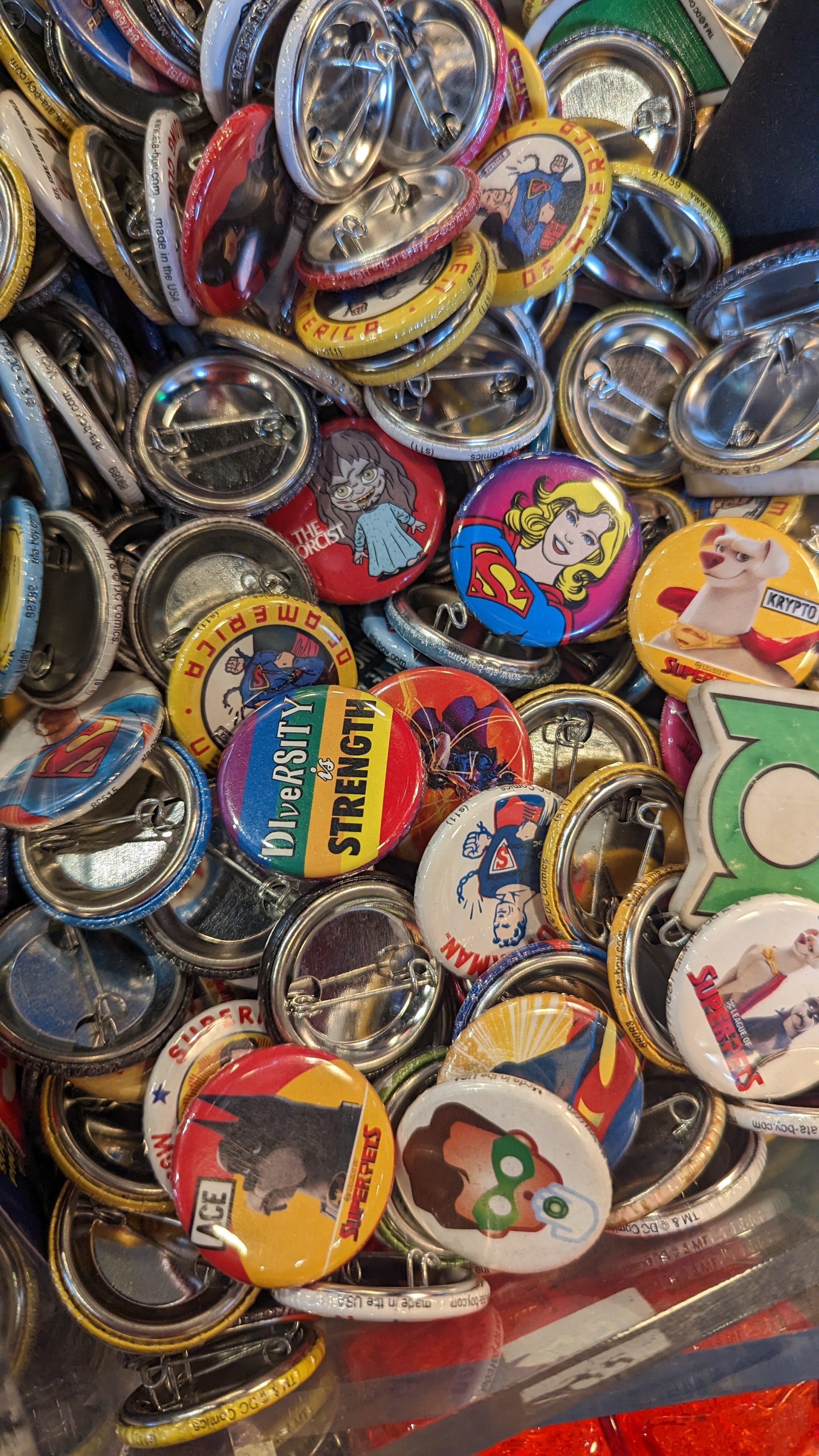 Buttons and Lapel pins – Hidden Gems Novelty